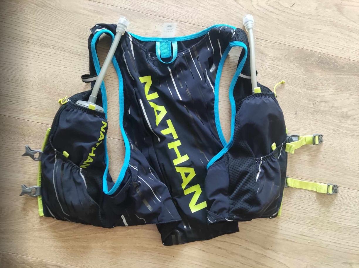 Nathan pinnacle 4L review - Hikeheaven